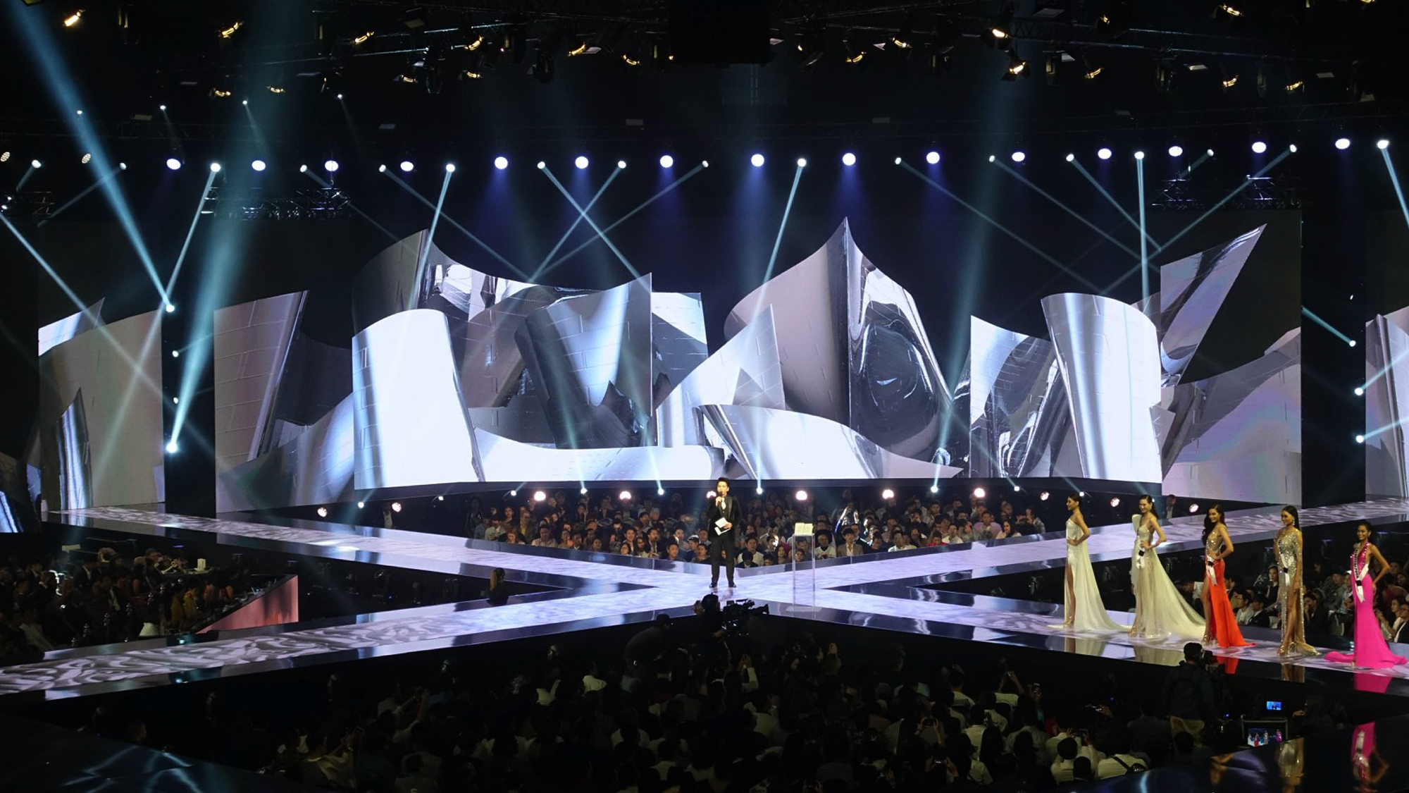 Visual On Stage - Yellaban